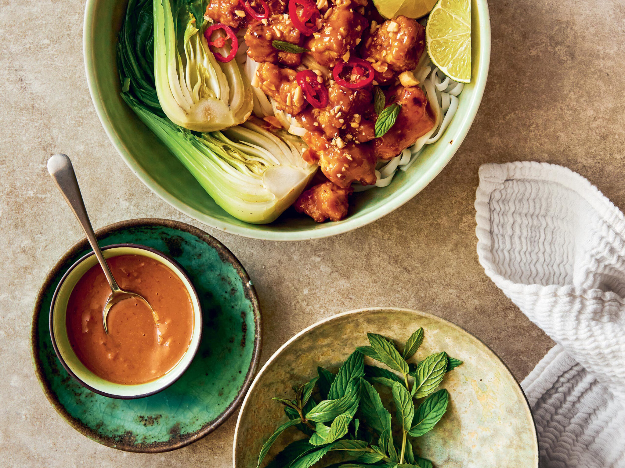 Bol de tofu croustillant au beurre d’arachides - raddar